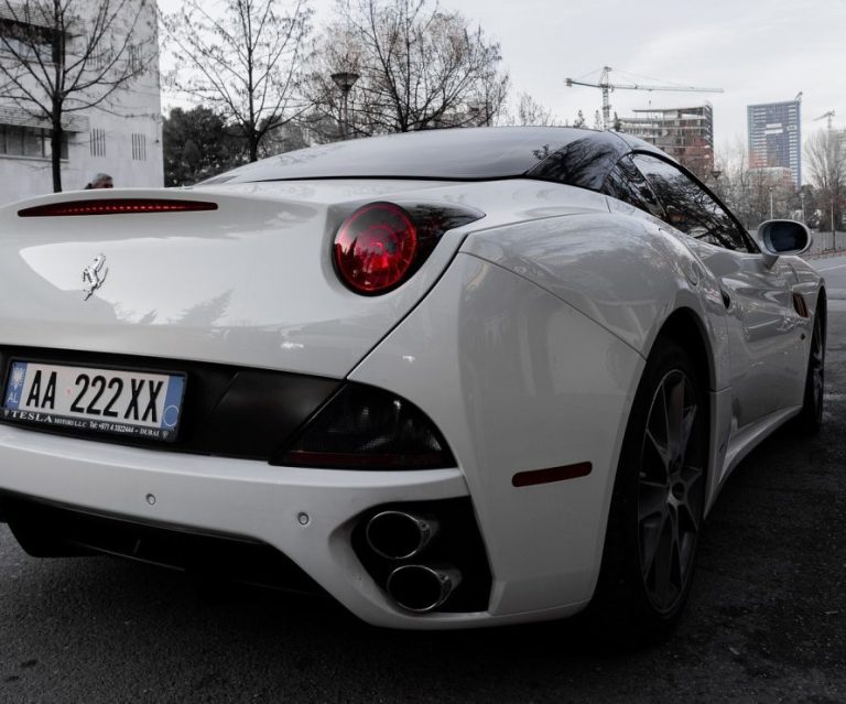 La Ferrari FF le pur-sang italien pratique et plus puissant encore